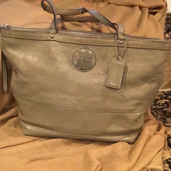 Coach | Bags | Coach Tote F193f15142 Beige | Poshmark